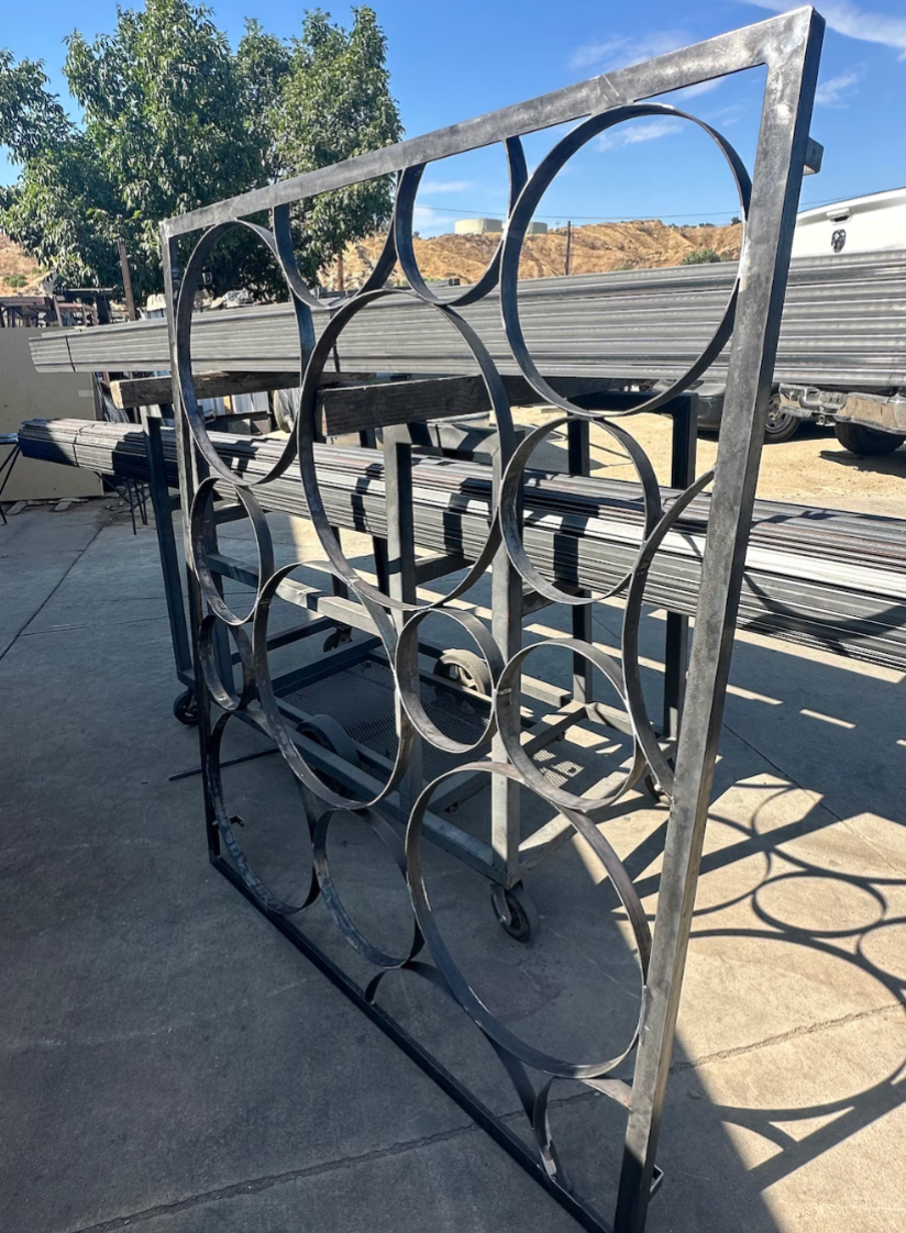 Modern Circular Abstract Outdoor Trellis Fence, Circular Design Metal ...