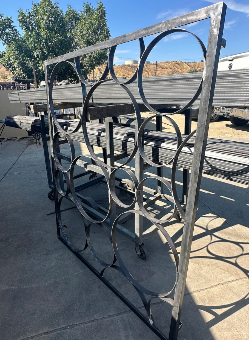 Modern Circular Abstract Outdoor Trellis Fence, Circular Design Metal ...