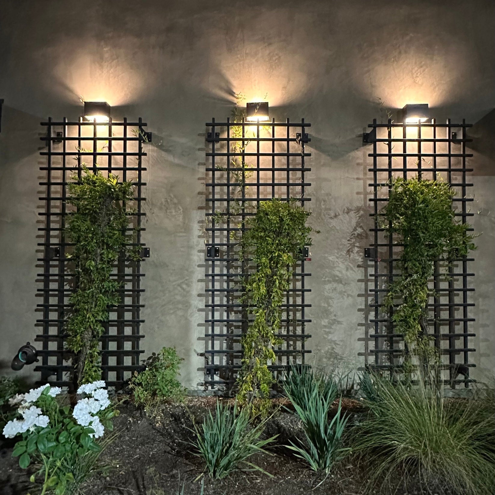 Modern Square Tube Grid Trellis, Wall Mounted Trellis Outdoor Garden ...